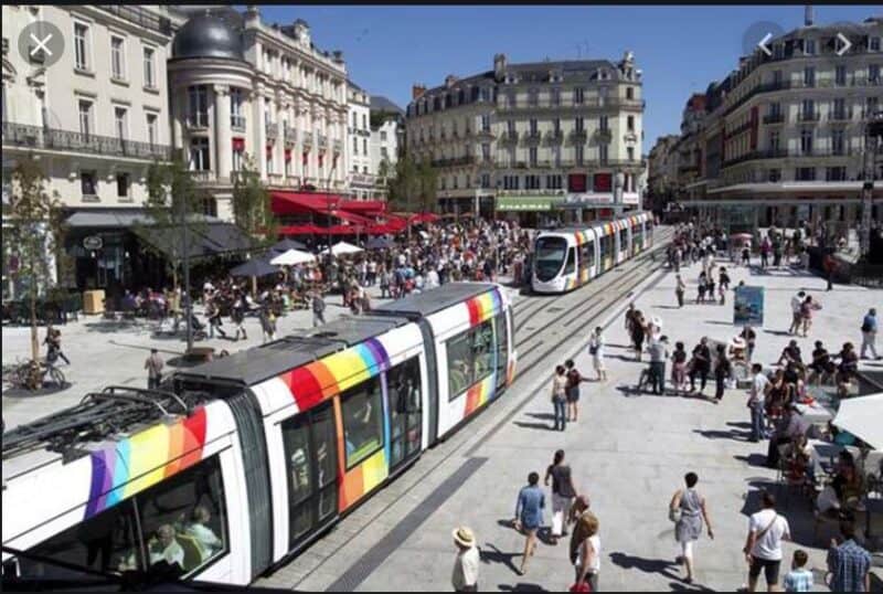 Trams mix well with pedestrians – Bristol & Bath Area Trams Association